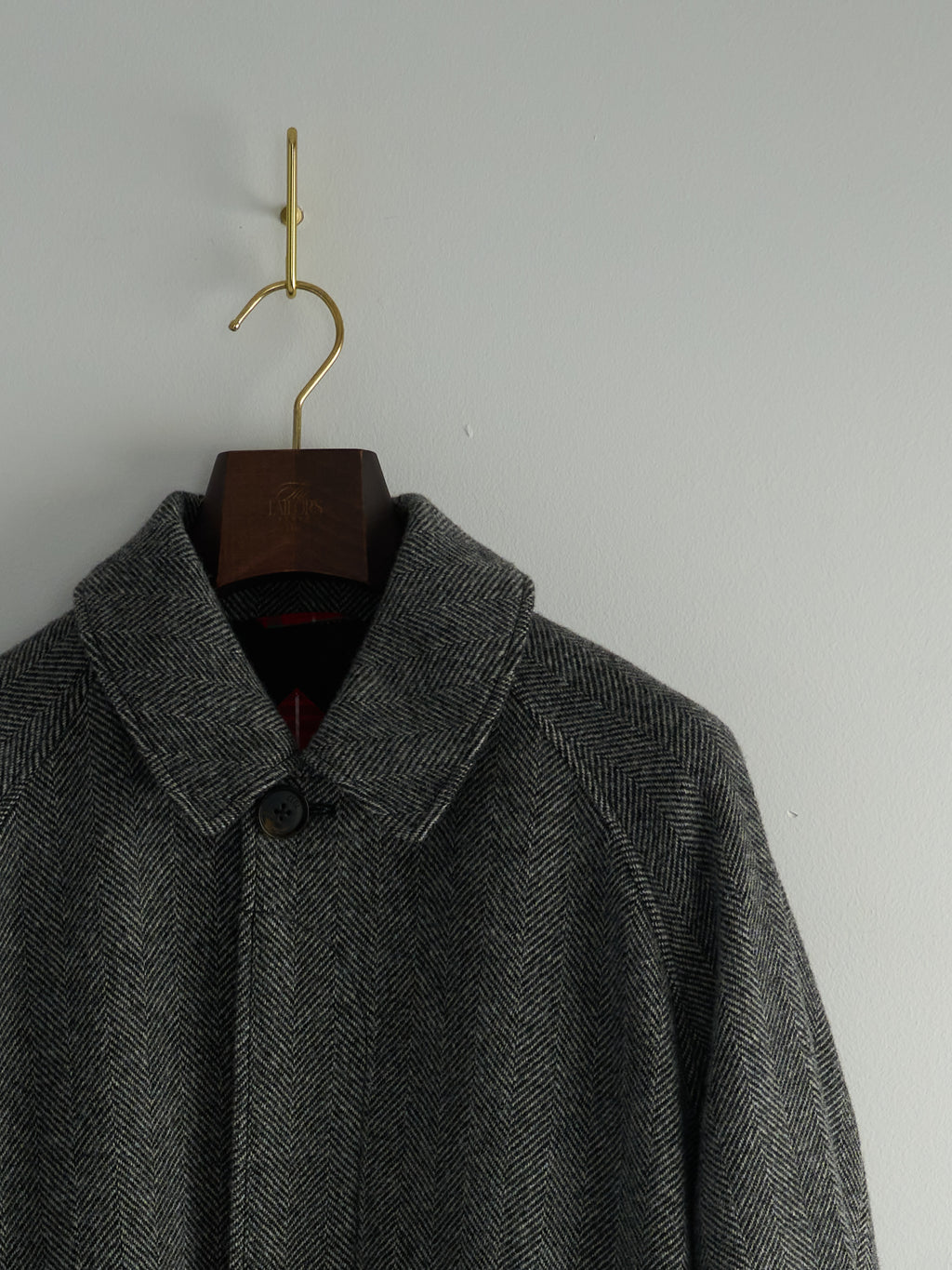 Raglan Coat Herringbone 100% Wool – THE TAILOR'S BENCH